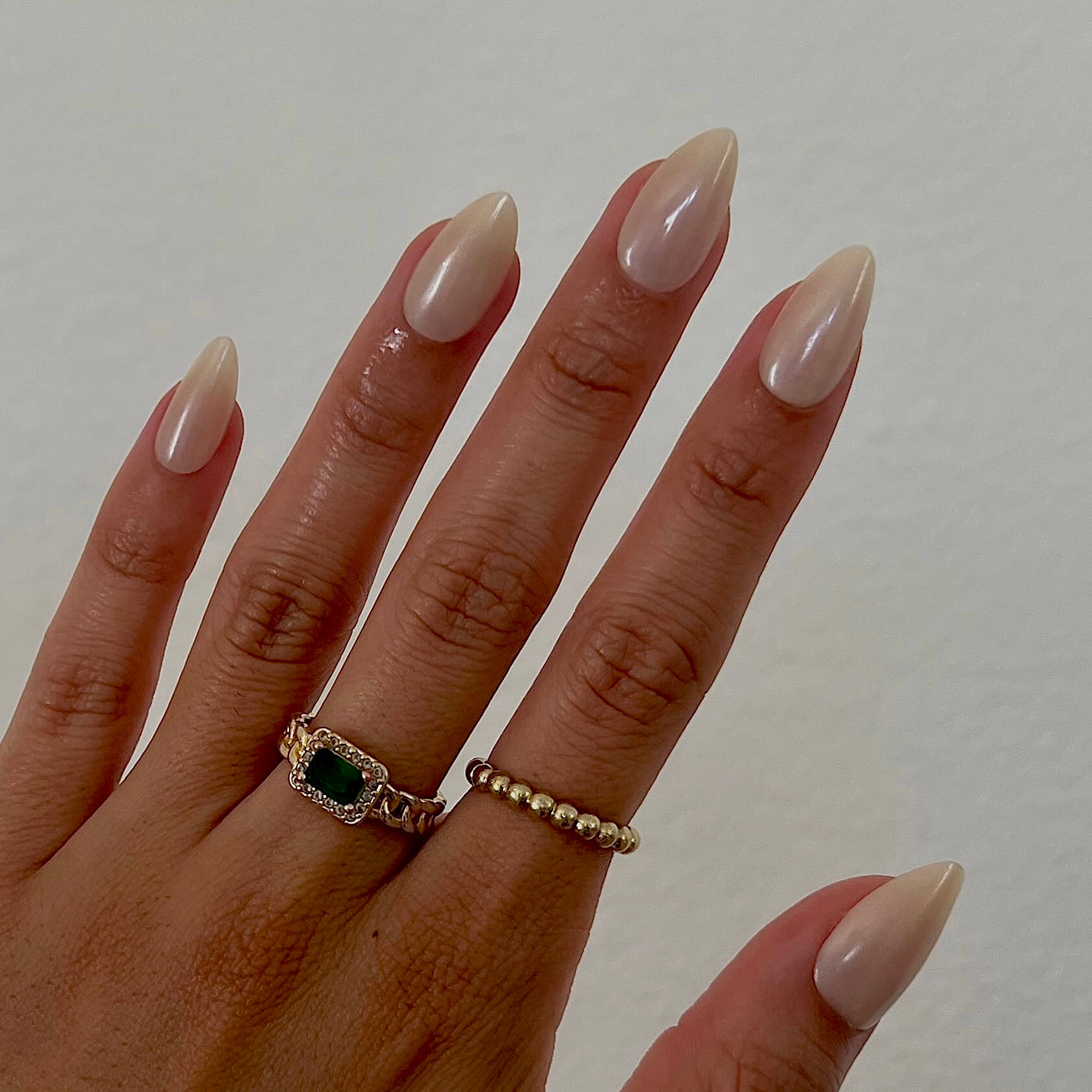 Hailey - Celebritips™